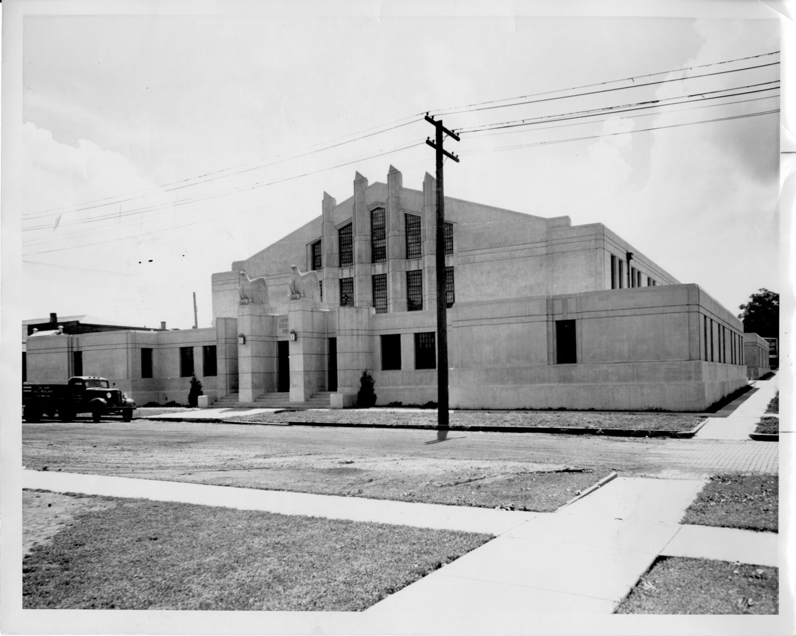 Illinois National Guard Armory | Digital Collections at the University ...