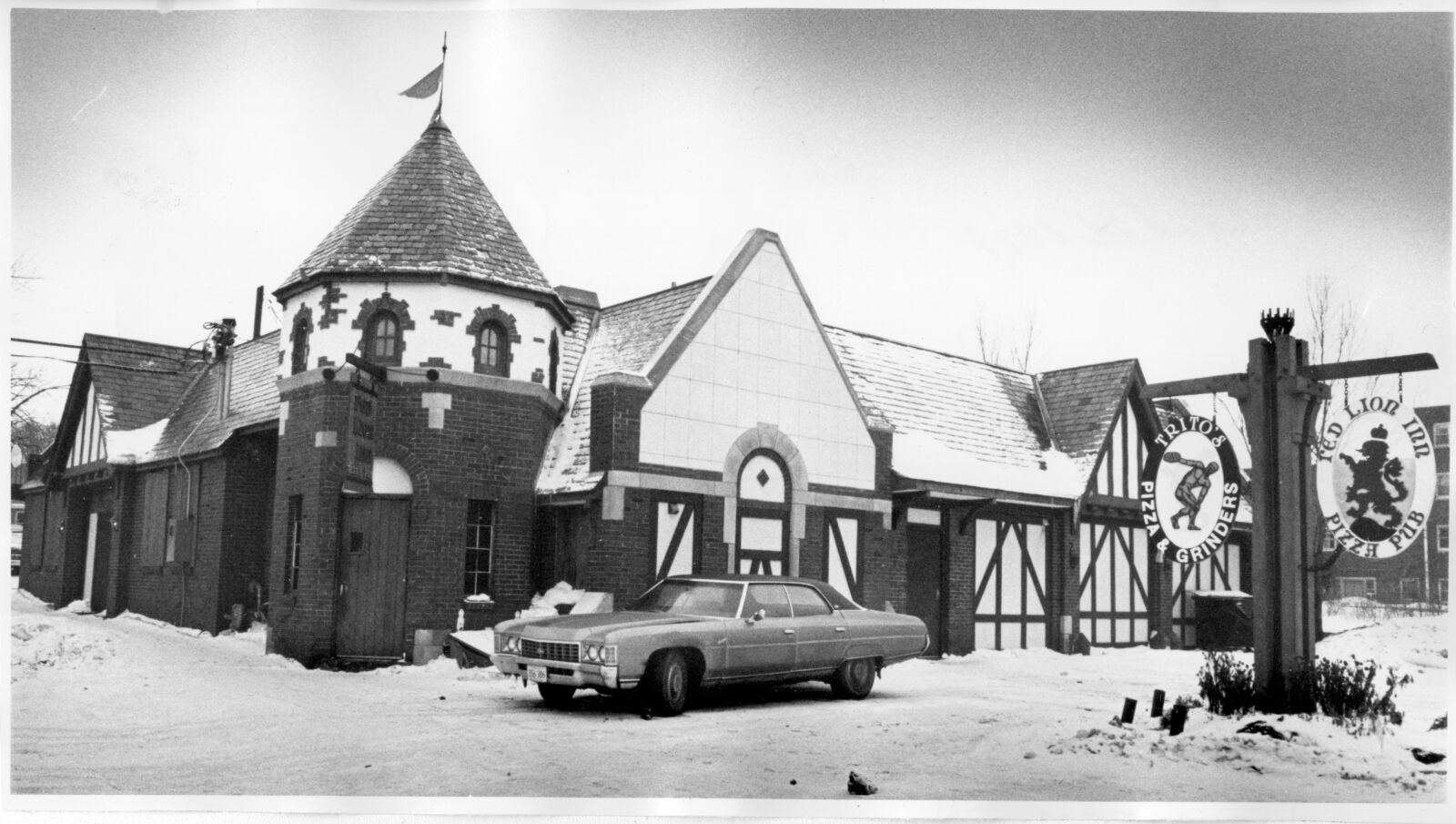 Red Lion Inn/Trito's | Digital Collections at the University of ...
